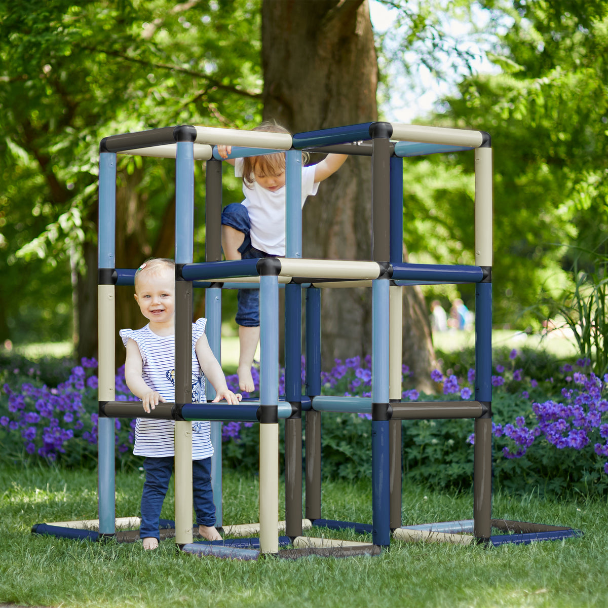 Jungle Gym for Kids - Climbing Pyramid Home – QUADRO